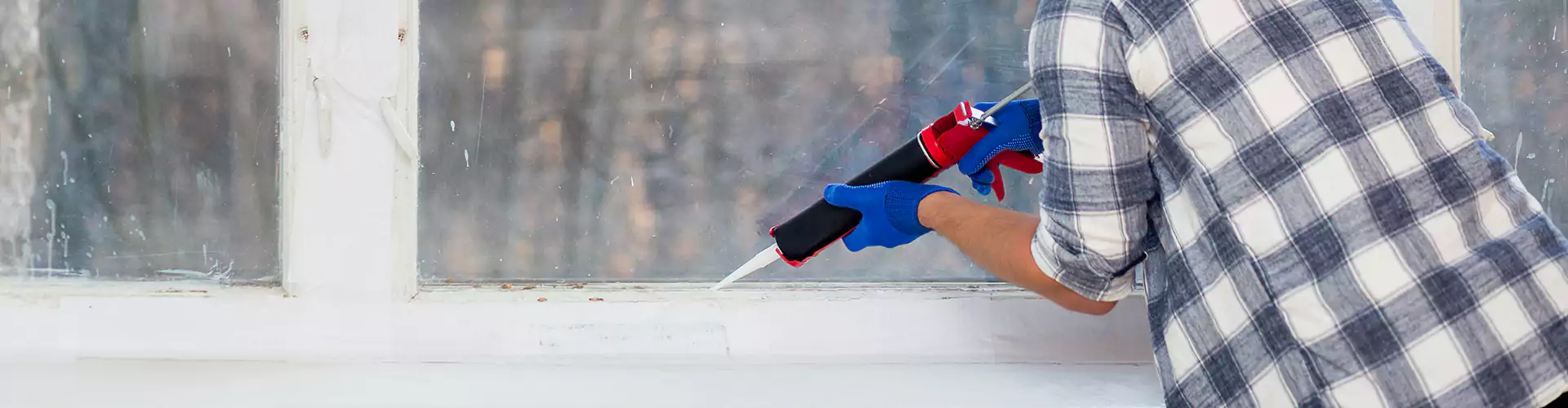 Window Caulking Repair Sarasota Springs, FL - Window Frame Caulking Repair